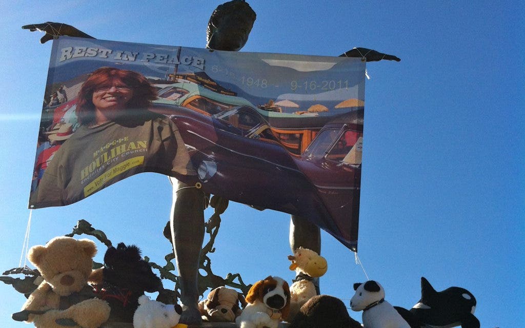 Cardiff Kook Dressed in Memory of Councilwoman Houlihan | Encinitas, CA ...