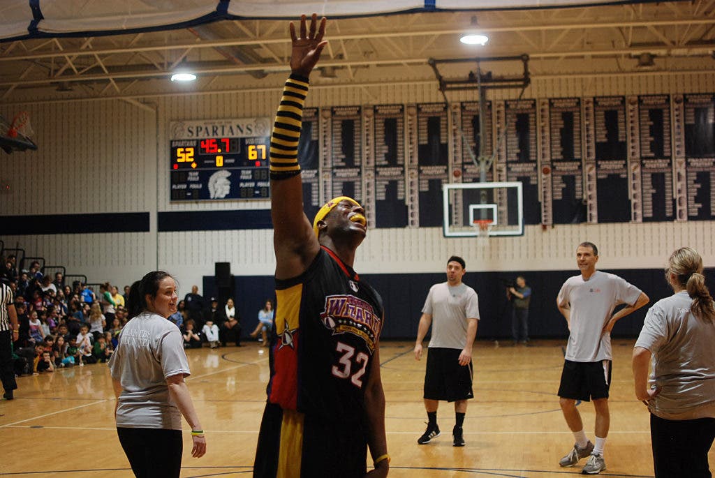 Harlem Wizards Roll into Paramus High [PHOTOS/VIDEO] | Paramus, NJ Patch