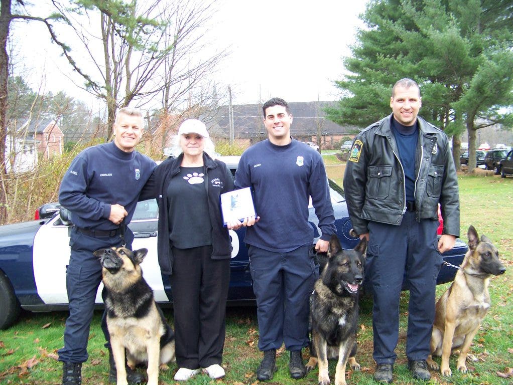 Oma's Pride receives award from East Hartford Police K9 Unit | Avon, CT ...