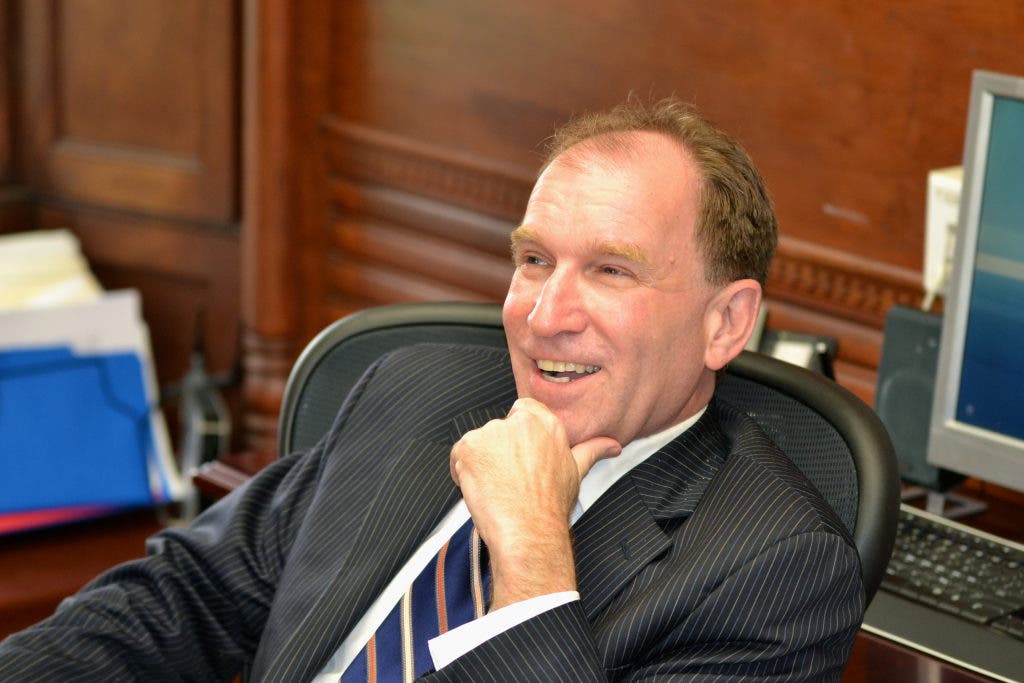 Live Chat With Thomas Younger | Swampscott, MA Patch