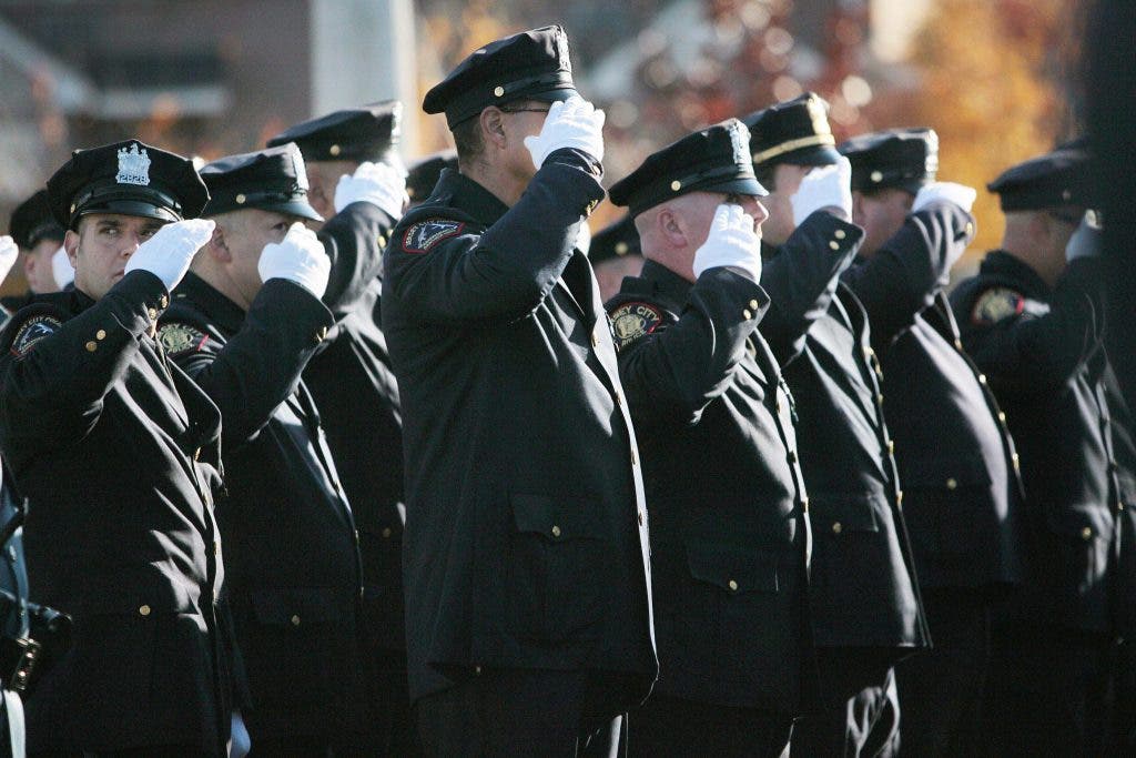 Slain Newark Police Detective Posthumously Awarded Medal of Honor ...