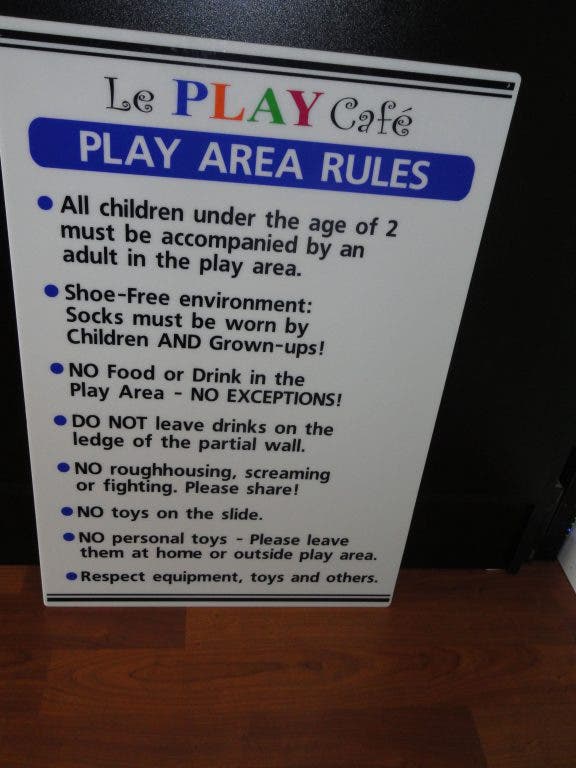 Le PLAY Cafe: Kids Learn and Play, Adults Relax and Stay | Bellmore, NY ...