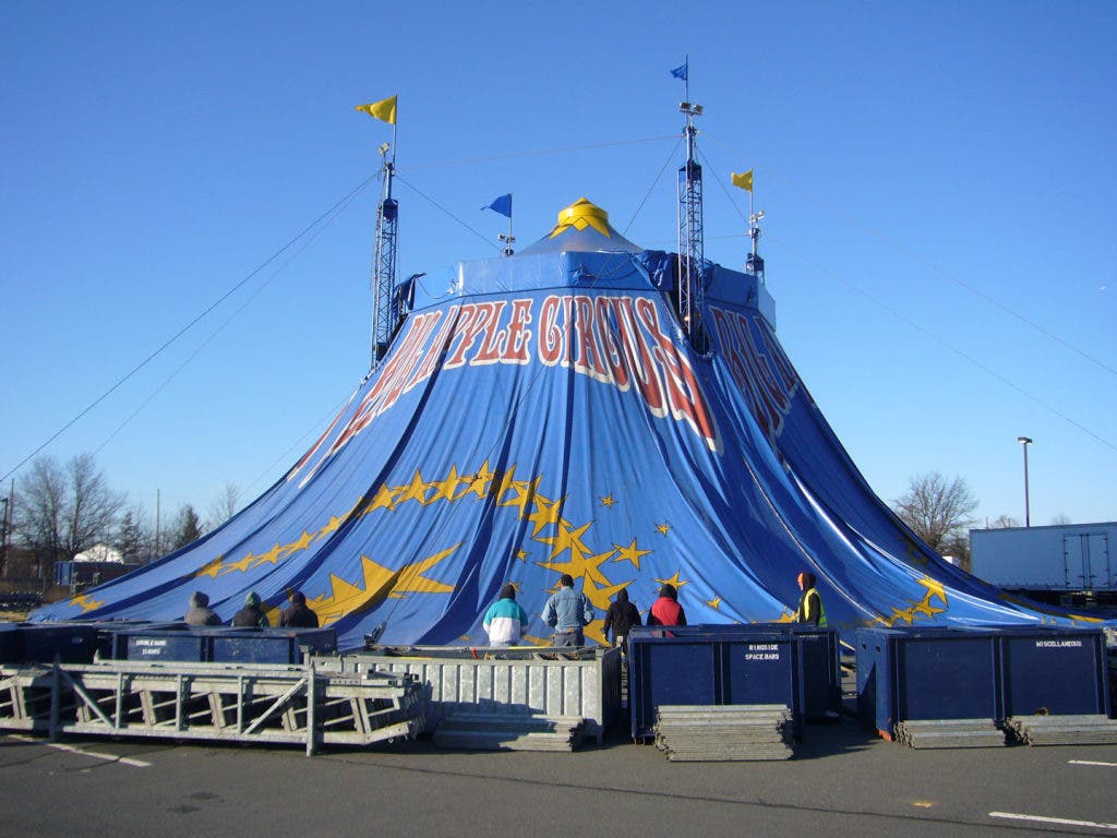 The Tent Goes Up for the Big Apple Circus | Bridgewater, NJ Patch