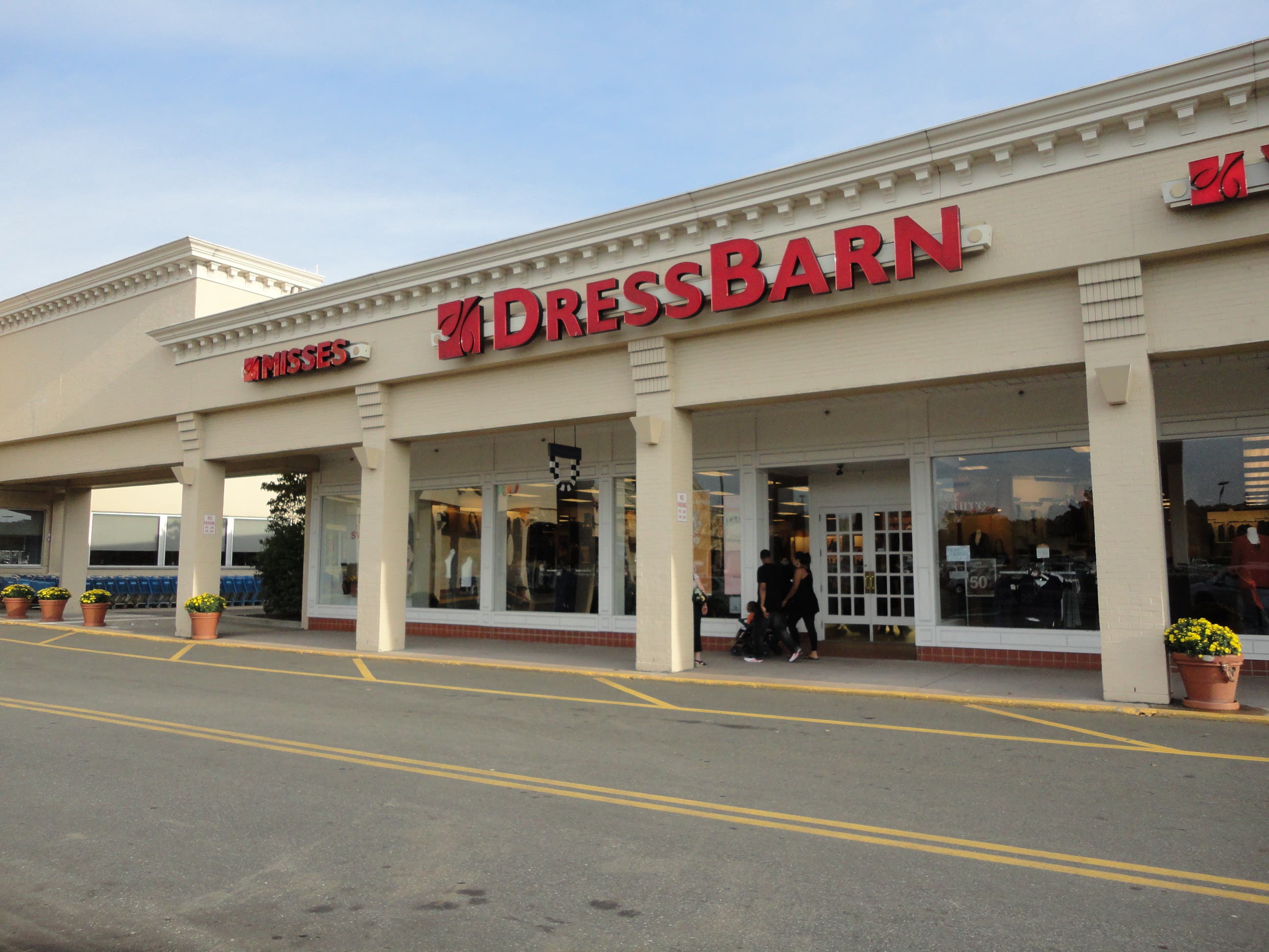Dressbarn Suits Up Female Jobseekers For Success | West Hartford, CT Patch