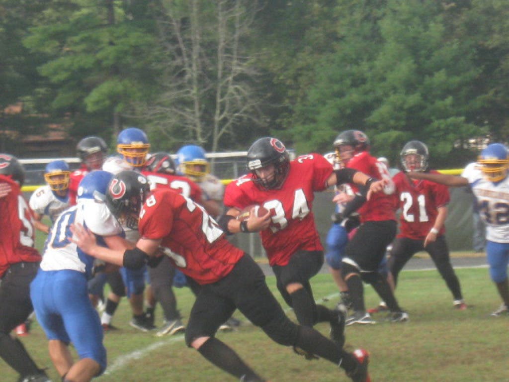 Football: Hurricanes Stymie Oakers Offense at Homecoming Game ...