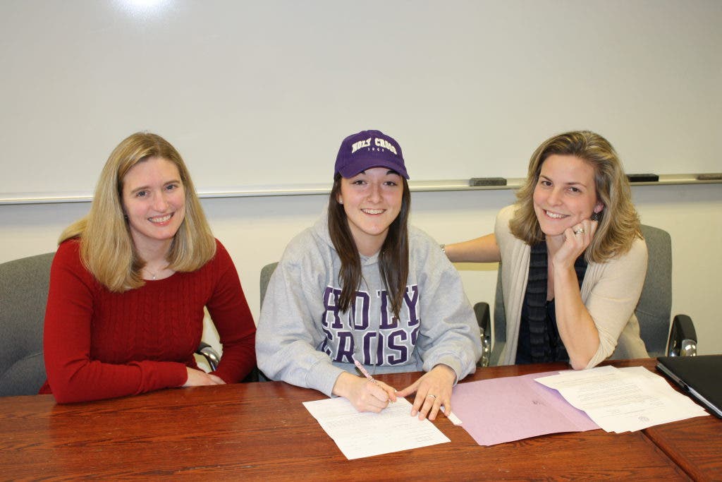 FHS Field Hockey's Kaitlyn Murray to Play for Holy Cross | Farmington ...