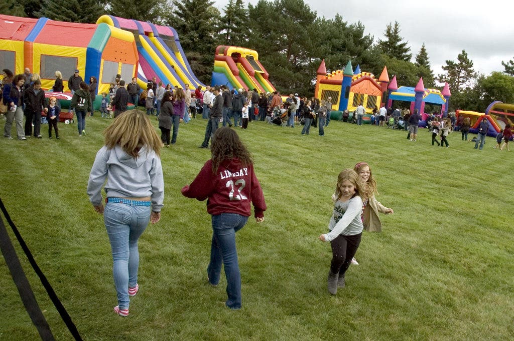 Photo Gallery: Labor Day Picnic at Temple Israel | West Bloomfield, MI ...