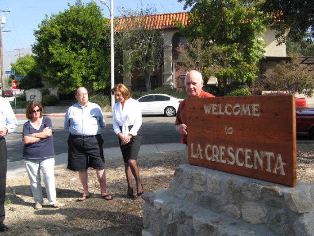 Welcome to La Crescenta Sign Completed | Montrose, CA Patch