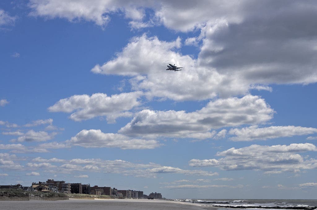 Space Shuttle Enterprise Flies Over Long Beach | Long Beach, NY Patch