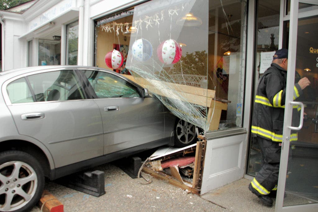 Driver in Quebrada Crash Likely to Be Cited, Police Say | Wellesley, MA ...