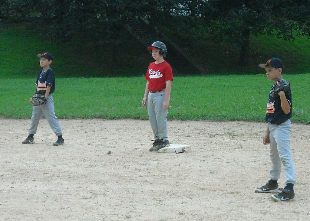 Mineola 9/10 Baseball Extends Win Streak with No-Hitter | Mineola, NY Patch
