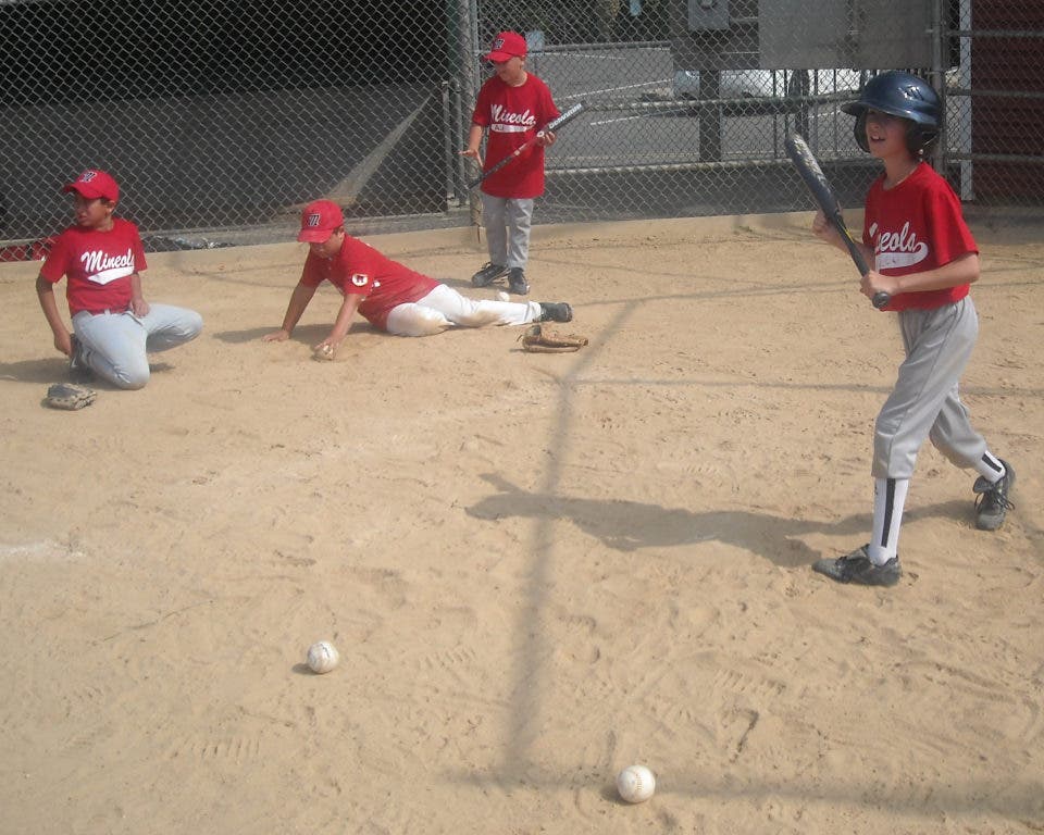 Mineola 9/10 Summer Baseball Puts on Hitting Clinic | Mineola, NY Patch