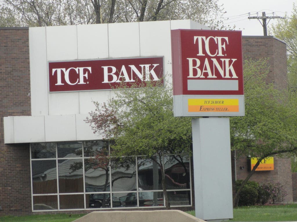 TCF Bank Robbed Twice this Month by Man Wearing Mask | Royal Oak, MI Patch