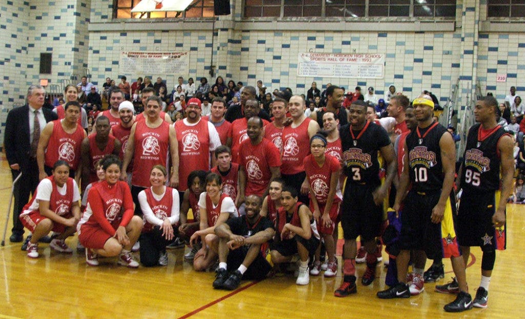 The Harlem Wizards Challenge Rockin' Redwings in Fundraiser Game ...