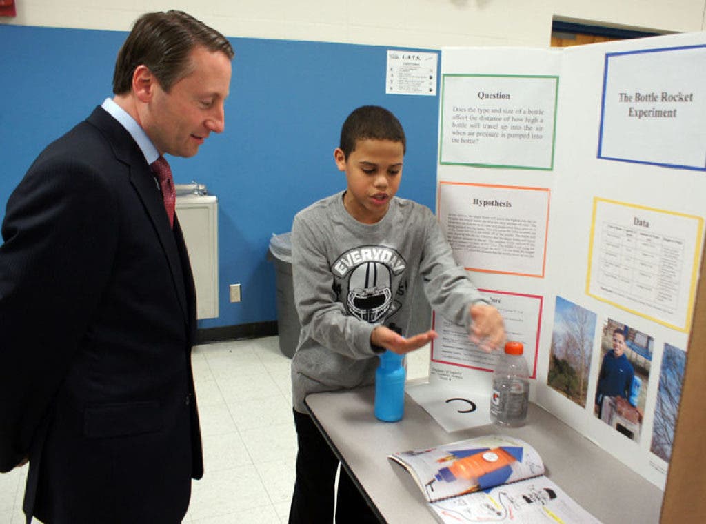Opening the World of Science to Sixth Graders at Lakeland Copper Beech ...