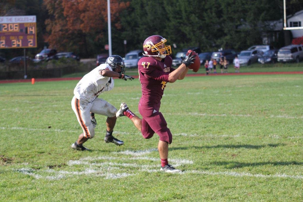 PHOTOS: Comeback Win Gives Sharon High Football Davenport Division Lead ...