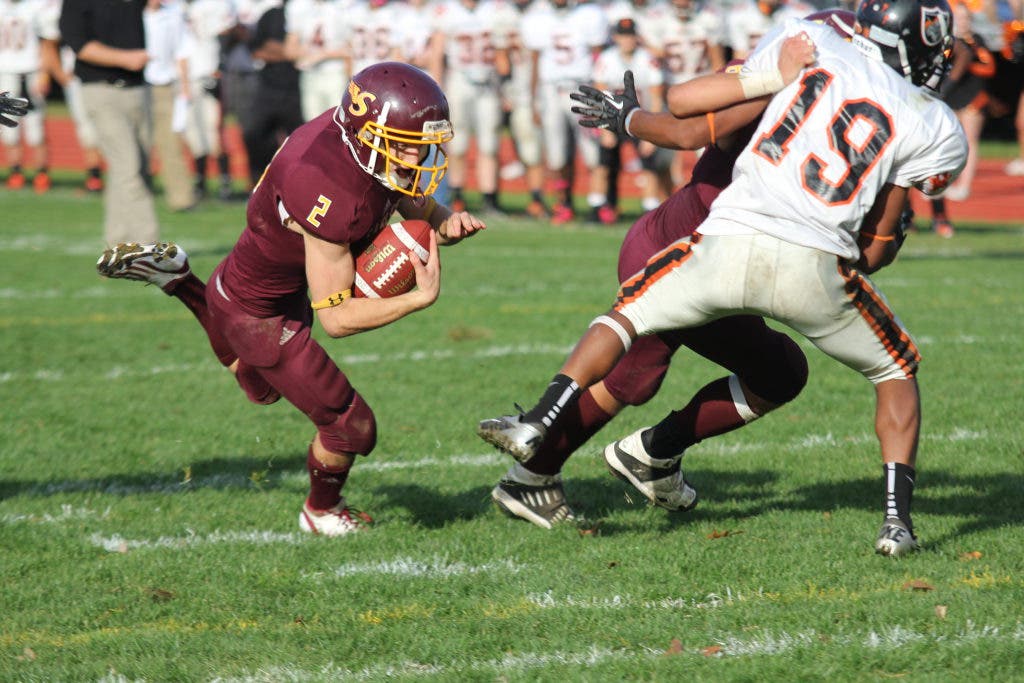 PHOTOS: Comeback Win Gives Sharon High Football Davenport Division Lead ...