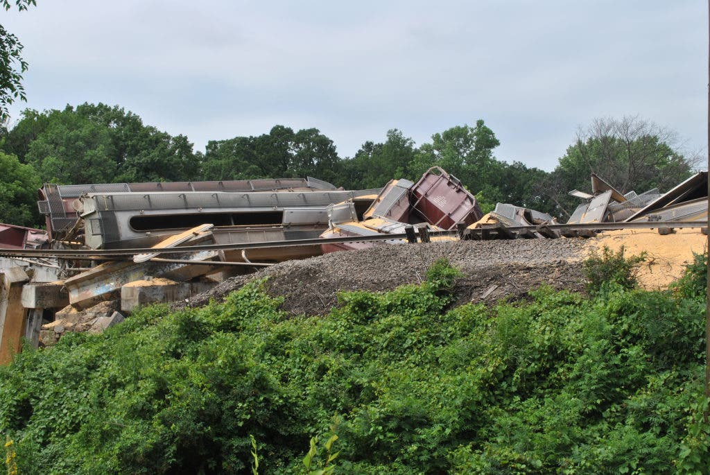 FREIGHT TRAIN DERAILS IN FRIDLEY: Bridge damaged at Locke Lake ...