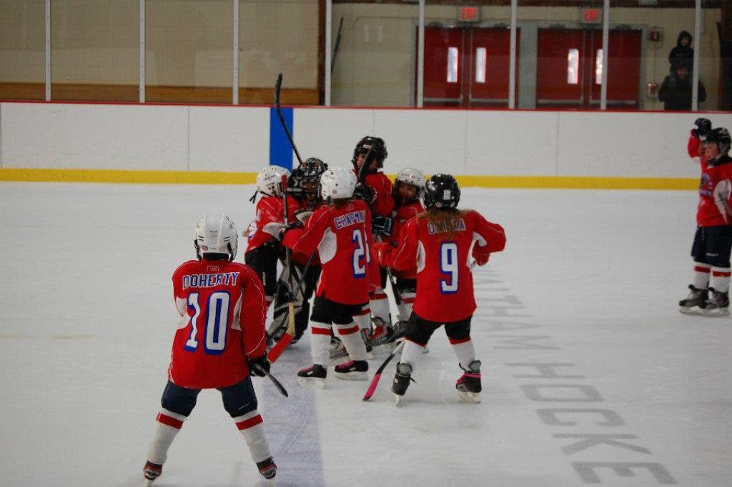 Tewksbury Redmen Mites Hockey Team Continue Winning Streak - Sweep ...