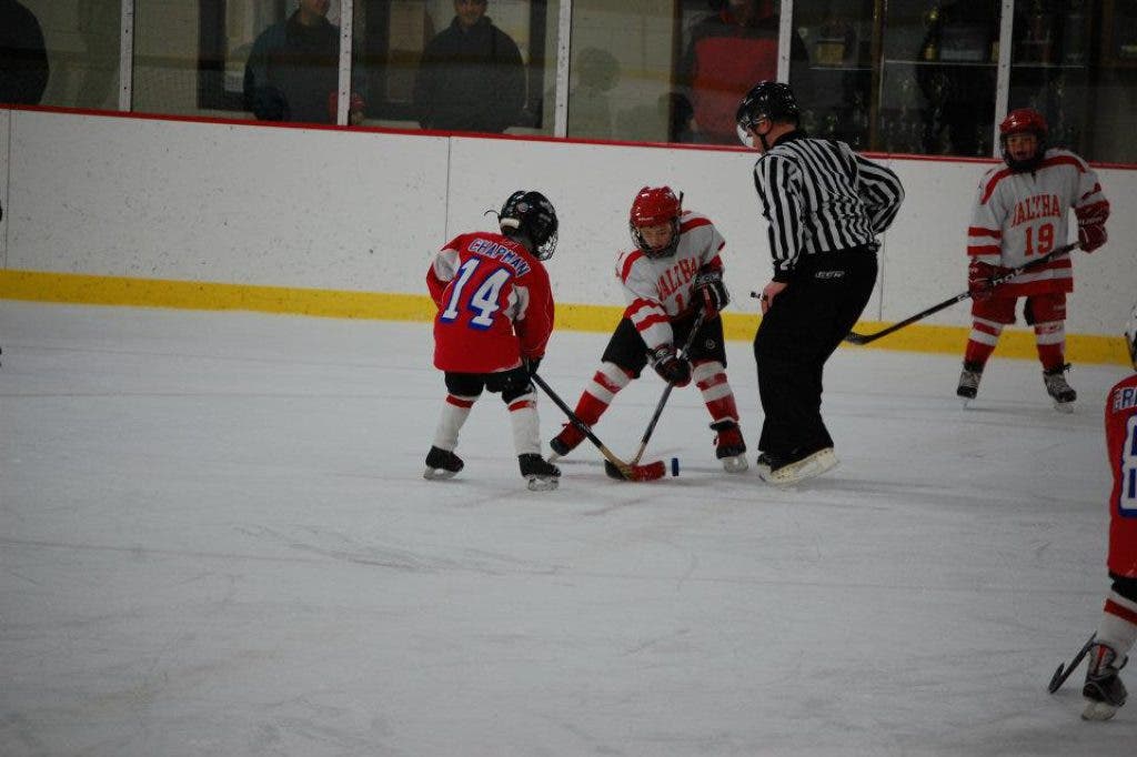 Tewksbury Redmen Mites Hockey Team Continue Winning Streak - Sweep ...