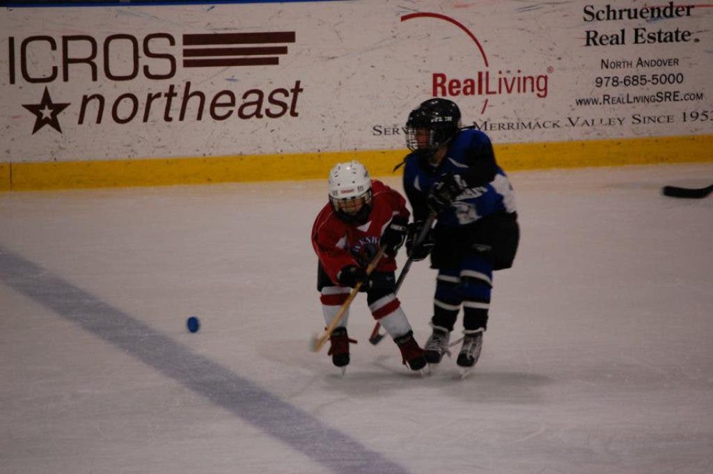 Tewksbury Redmen Mites Hockey Team Runs Win Streak to 6, Beats Stoneham ...