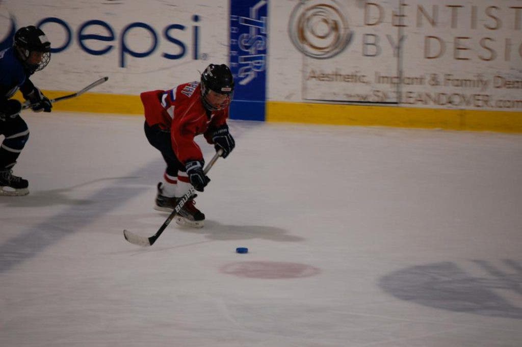 Tewksbury Redmen Mites Hockey Team Runs Win Streak to 6, Beats Stoneham ...