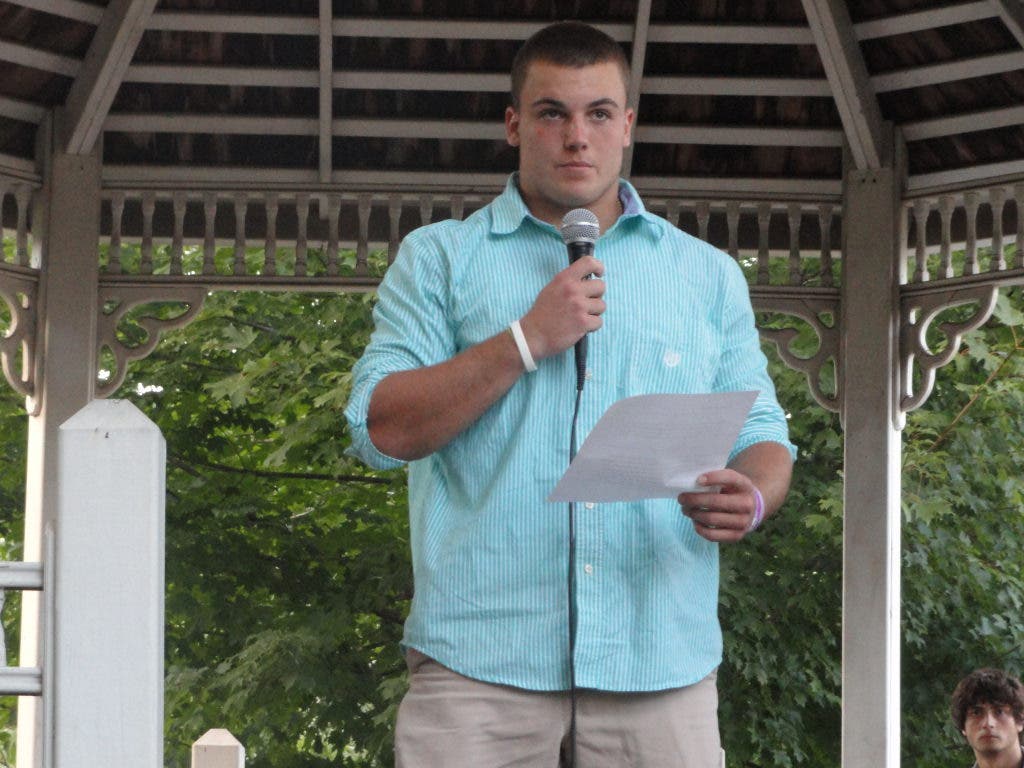 Residents Hold Prayer Vigil For Troy Russell [With Video] | Ellington ...