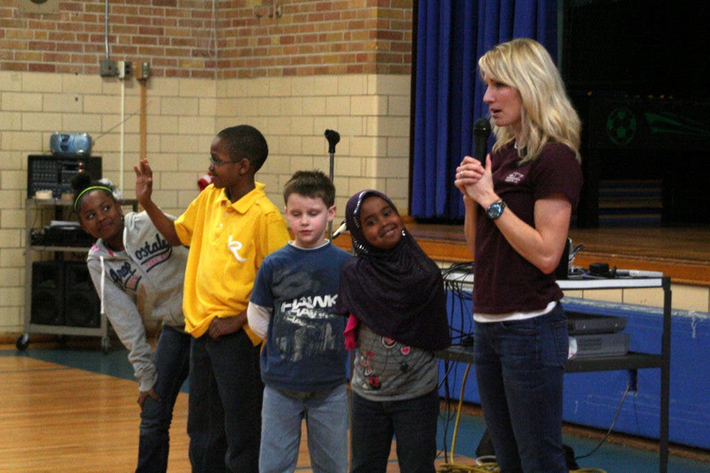 (PHOTOS) Olympic Athlete Visits Alice Smith Elementary | Hopkins, MN Patch
