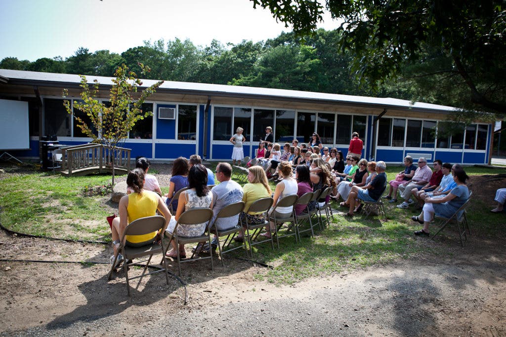 Viewfinder: Mills Pond Elementary Honors Former Educator With Tree ...