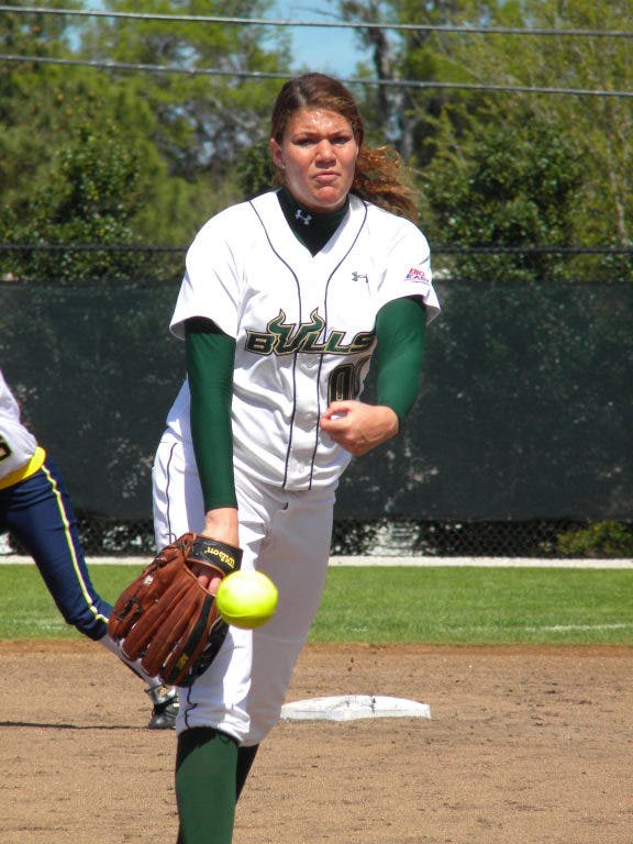 USF Softball Series wraps up its first weekend with an exciting finish ...