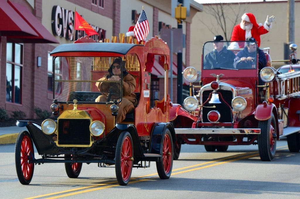 PHOTOS: Christmas in Dormont | Dormont, PA Patch
