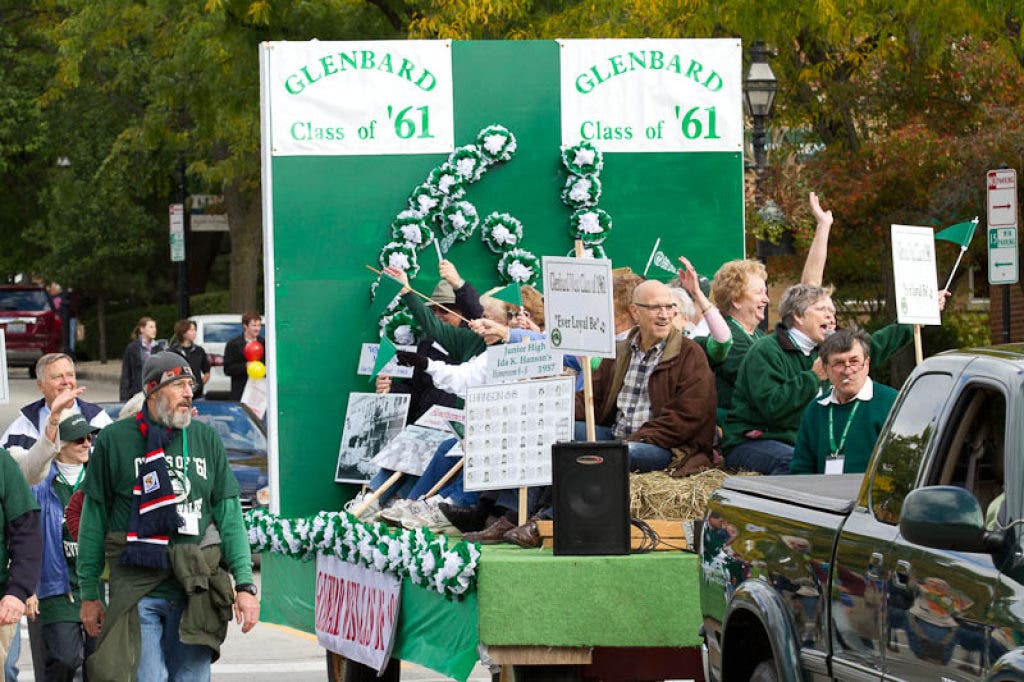 Parade Kicks off a Day of Glenbard West Homecoming Activities | Glen ...