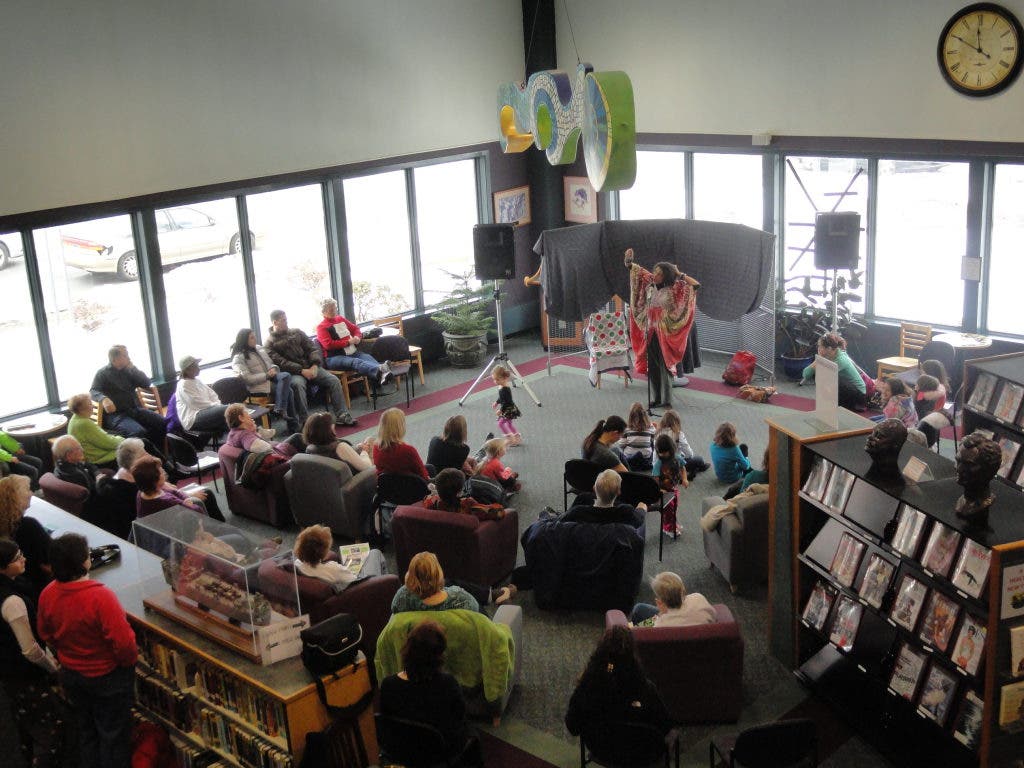 Valerie Tutson Bring Tales, History to Southington Public Library ...