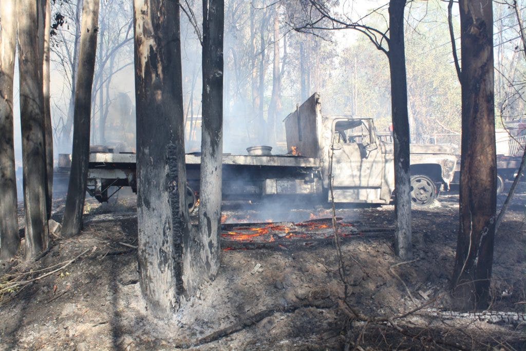 Lake Elsinore Fire Burns Structures, Vehicles; Explosions Heard | Lake ...
