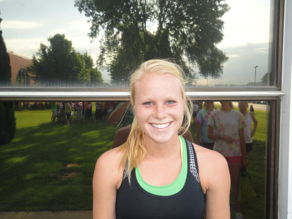 Senior Spotlights: Abbey Singleton, Madison Ihrke | Apple Valley, MN Patch