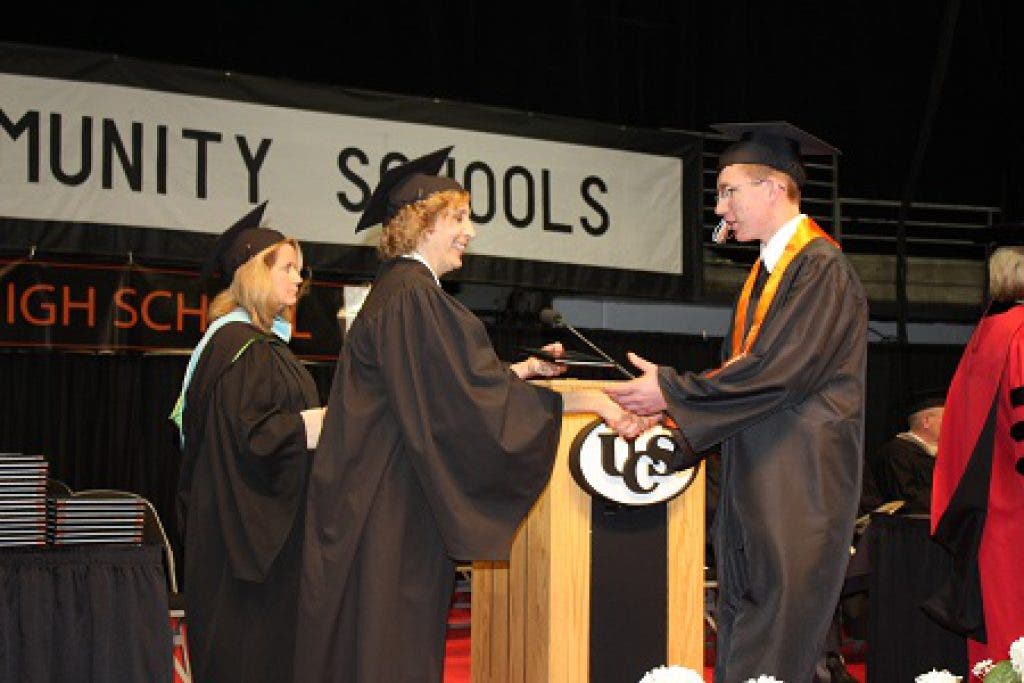 UHS graduates vow to make the world "their house" | Shelby, MI Patch