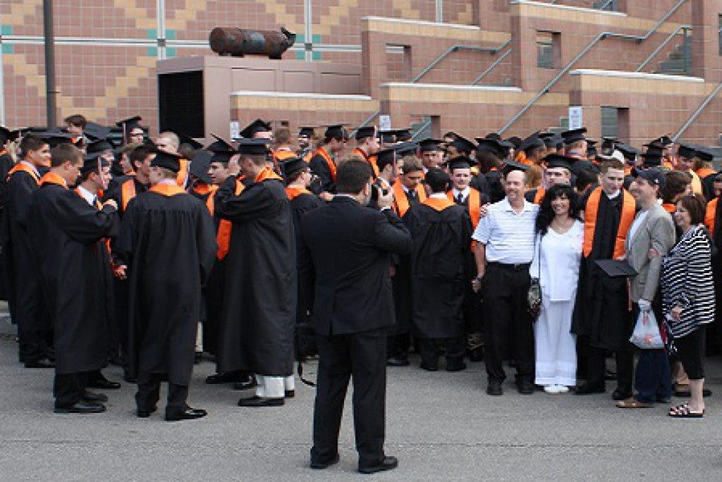 UHS graduates vow to make the world "their house" | Shelby, MI Patch