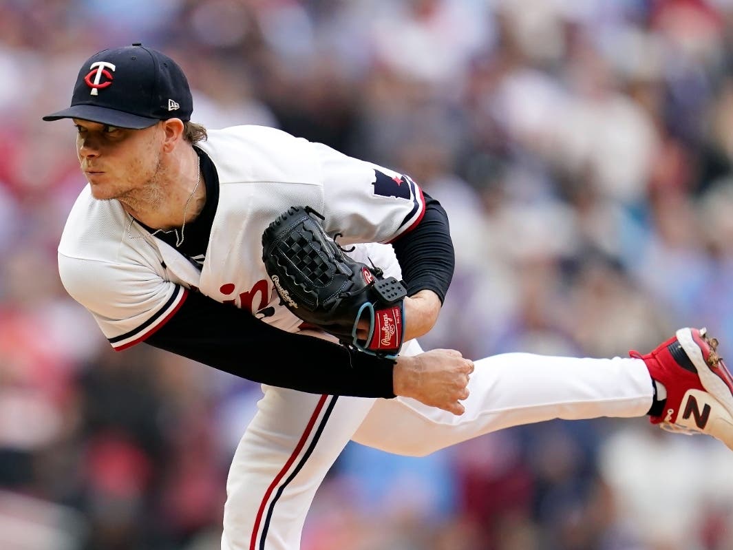 Photo Gallery: MN Twins Complete Sweep Of Blue Jays, Move On To ALDS ...