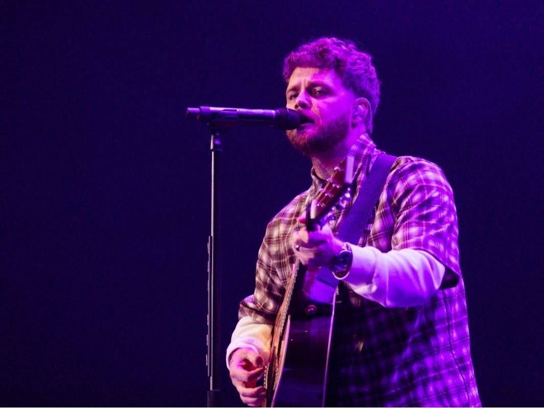 Alex Warren Playing Philadelphia Concert In July 2026 | Philadelphia ...