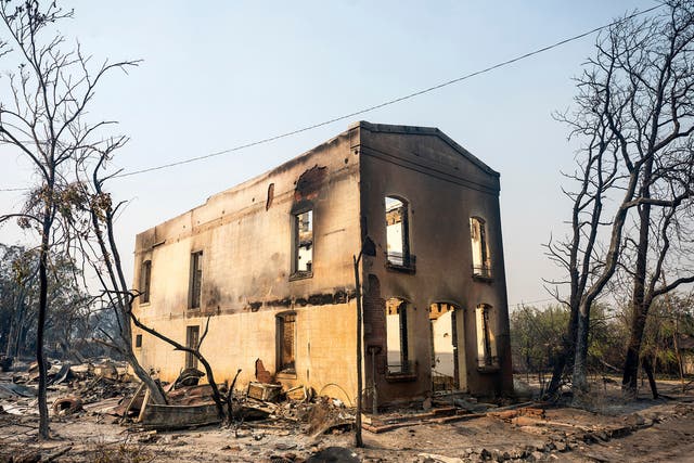 Wildfire Devastates Historic CA Gold Rush Town After Lightning Ignites ...