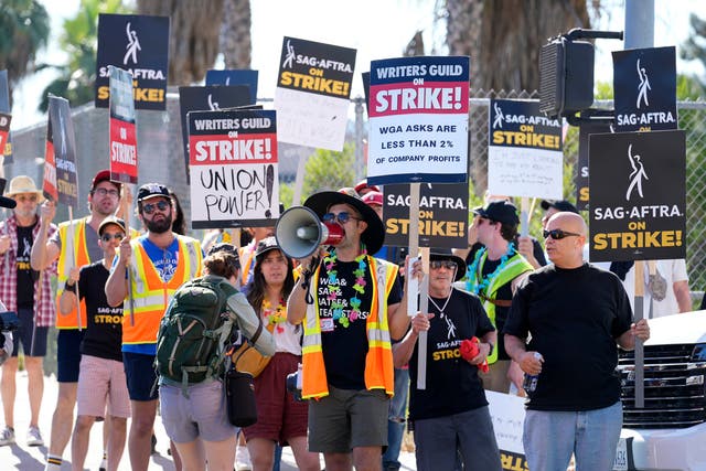 Movie and TV Stars Walk The Picket Line: Actors' Strike In Photos | Los ...