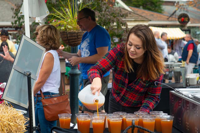 Peddler's Village Celebrates The Apple With Weekend Festival ...