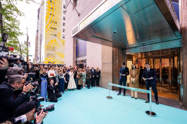 Tiffany's Fire Sends Smoke Eaters Rushing To Fifth Ave: FDNY | Midtown ...