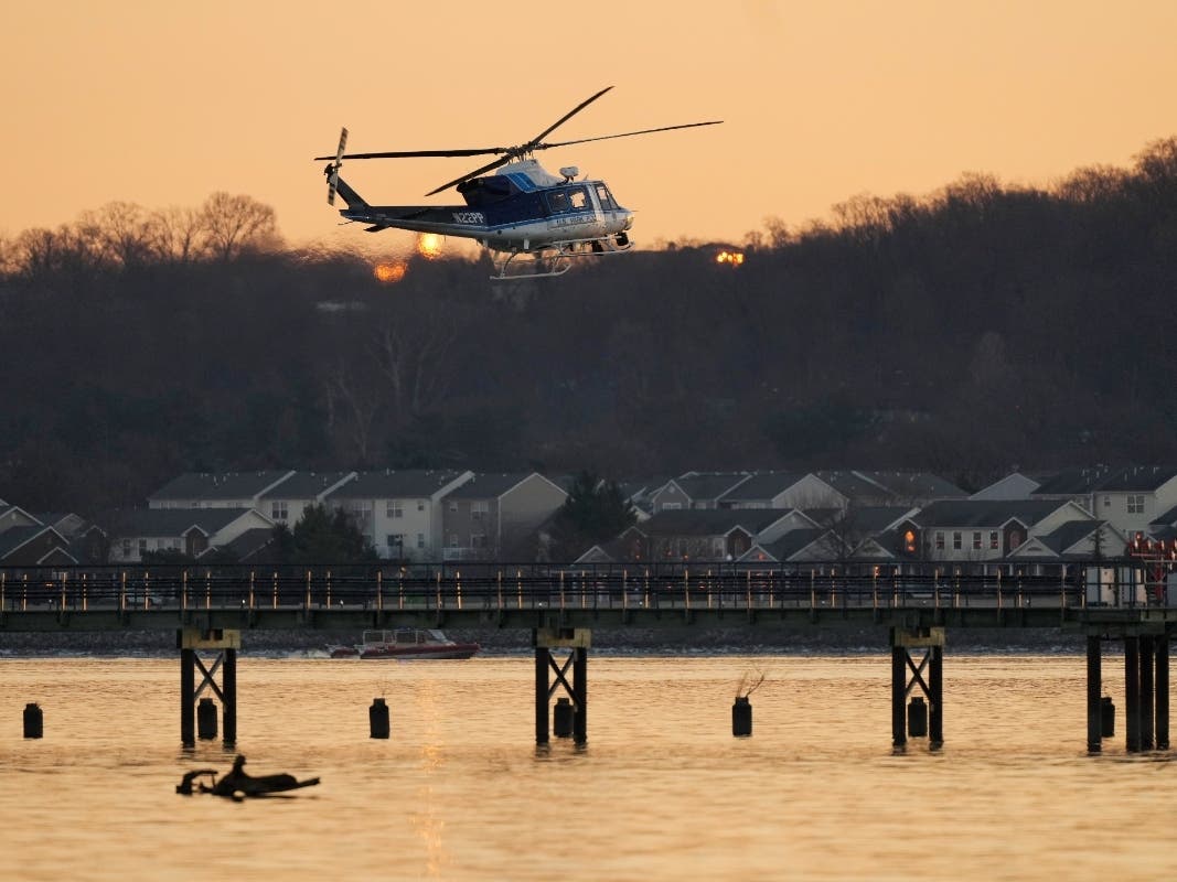 DC Plane Crash Updates: Over 40 Bodies Recovered As Search Pauses ...