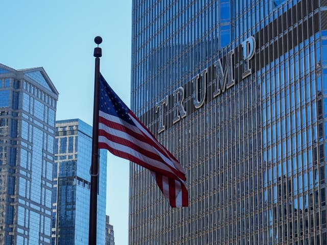 Trump Tower Car Fire Draws Emergency Response In Chicago: Reports ...