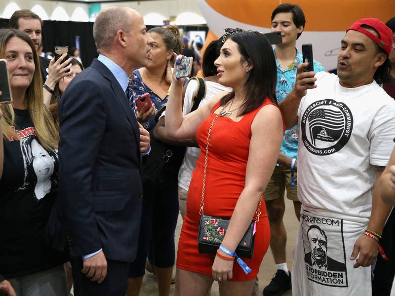 Laura Loomer Handcuffs Herself To Twitter S Chelsea Office Chelsea