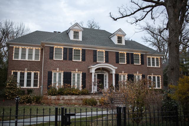 Iconic 'Home Alone' House In Winnetka Listed for $5.25 Million ...