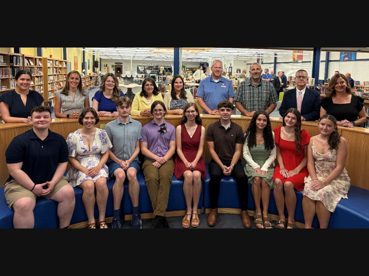 Rockville High School's Top Seniors Keep Up Tradition Of Honoring ...