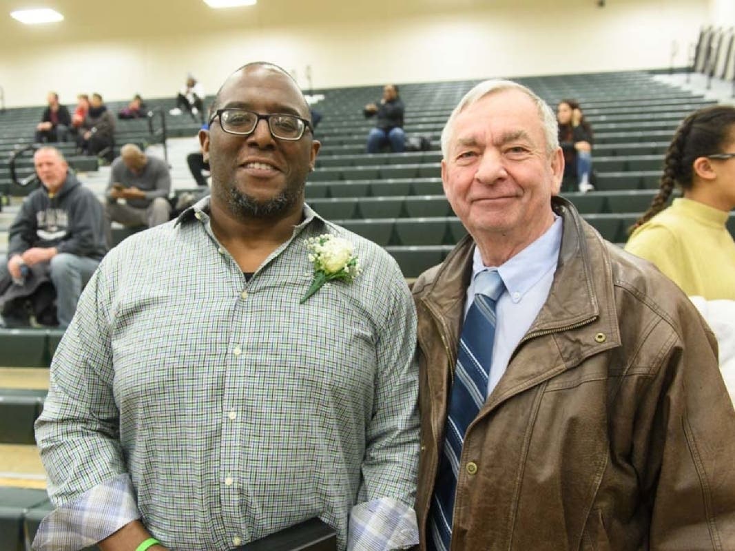 Football defensive end inducted in Moraine Valley Hall of Fame | Palos ...