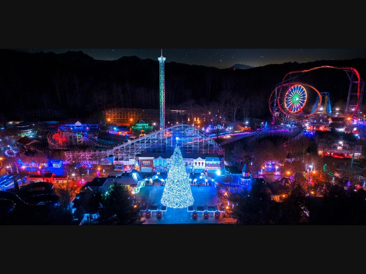 Holiday Lights Dazzles Lake Compounce for One Final Season | Naugatuck ...